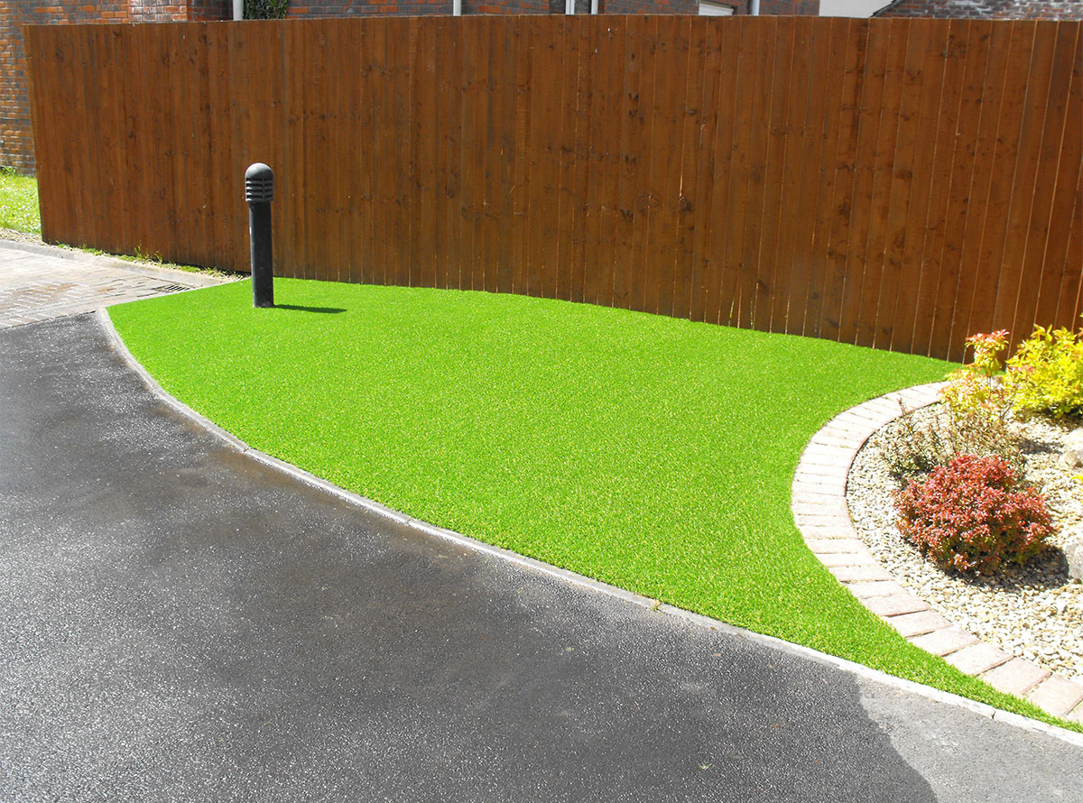 LazyLawn Artificial grass installer in Bristol – Garretts Landscapes
